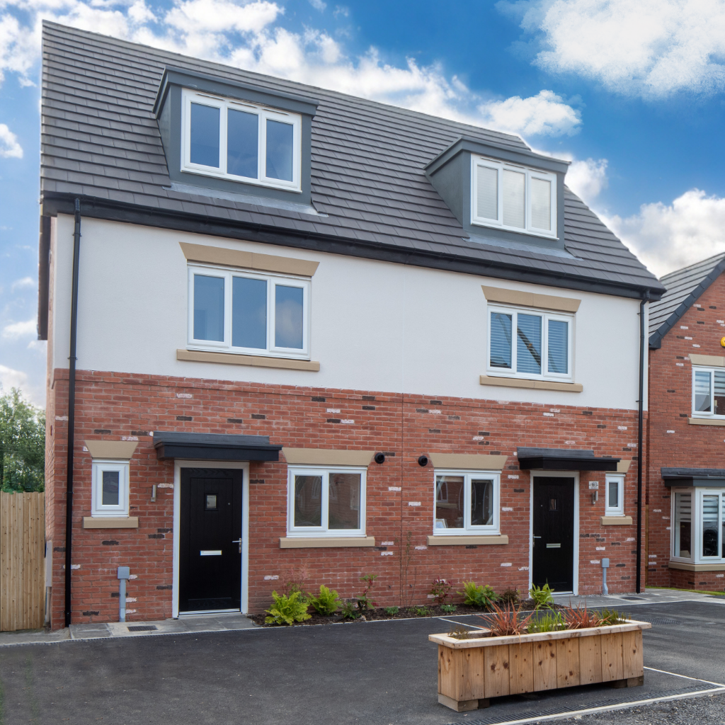 3 bedroom semi-detached house for sale in Brook View, New Warrington ...