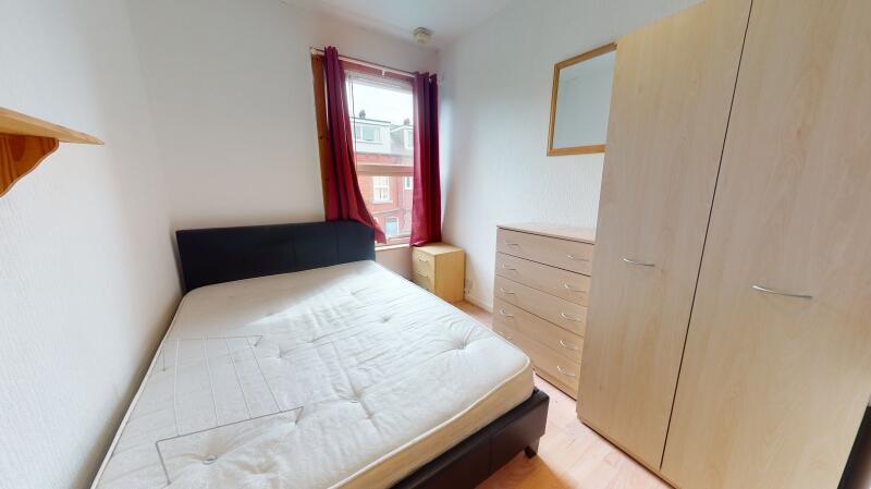 4 bedroom terraced house for rent in Welton Place, Hyde Park, Leeds, LS6