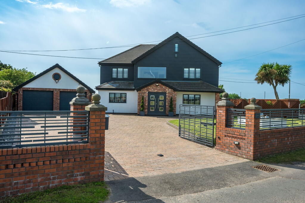 4 bedroom detached house for sale in Plex Lane, Halsall, Ormskirk, L39 ...