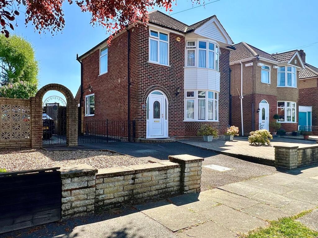 4 bedroom detached house for sale in Mersey Road, Ipswich, IP3