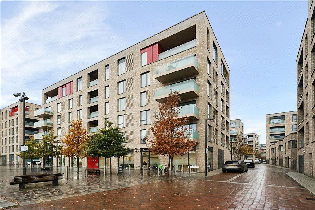 2 bedroom apartment for sale in Trathen Square, London, SE10