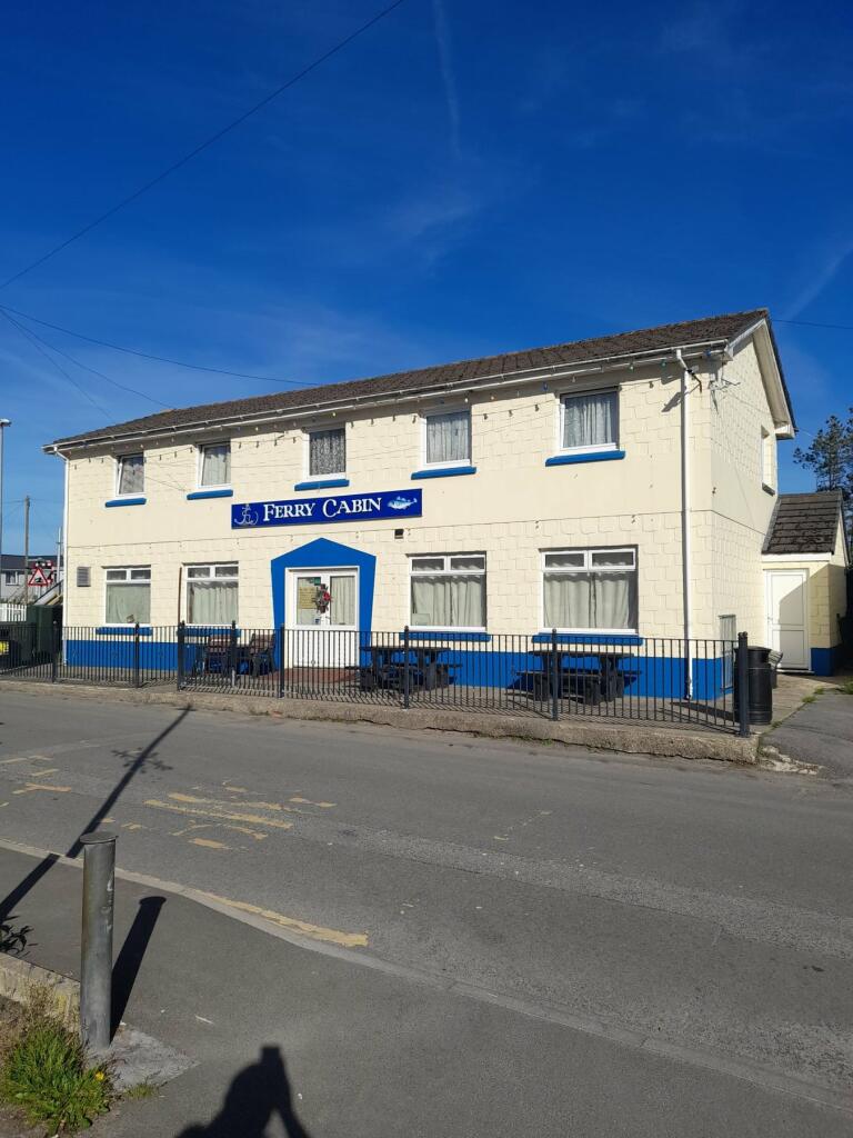 Restaurant for sale in Ferryside, SA17