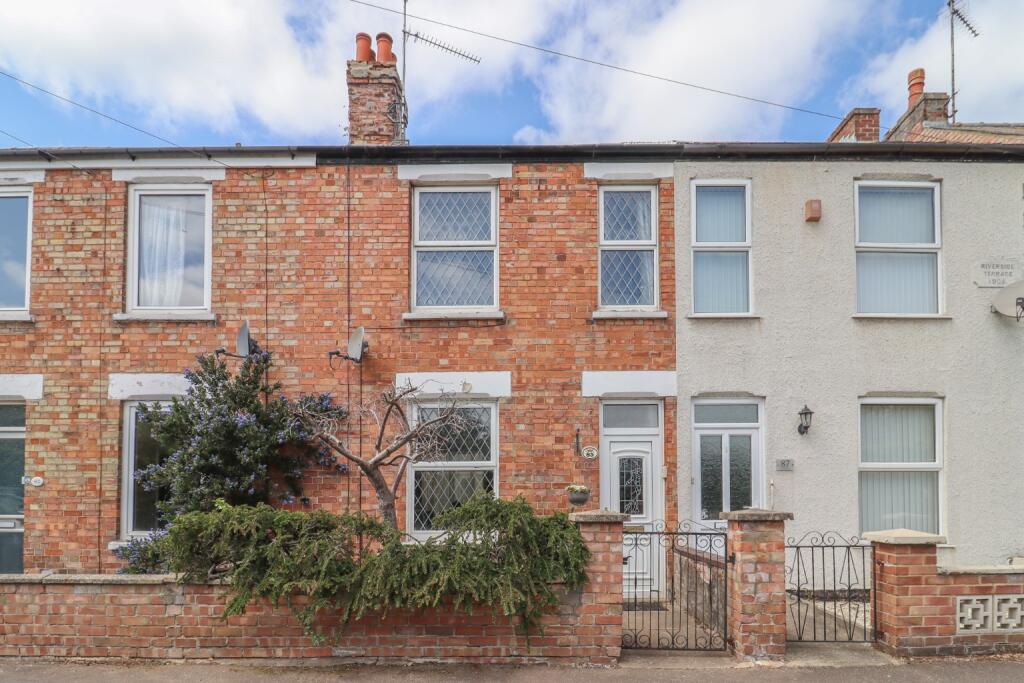 2 bedroom terraced house for sale in Bankside, West Lynn, King's Lynn, Norfolk, PE34