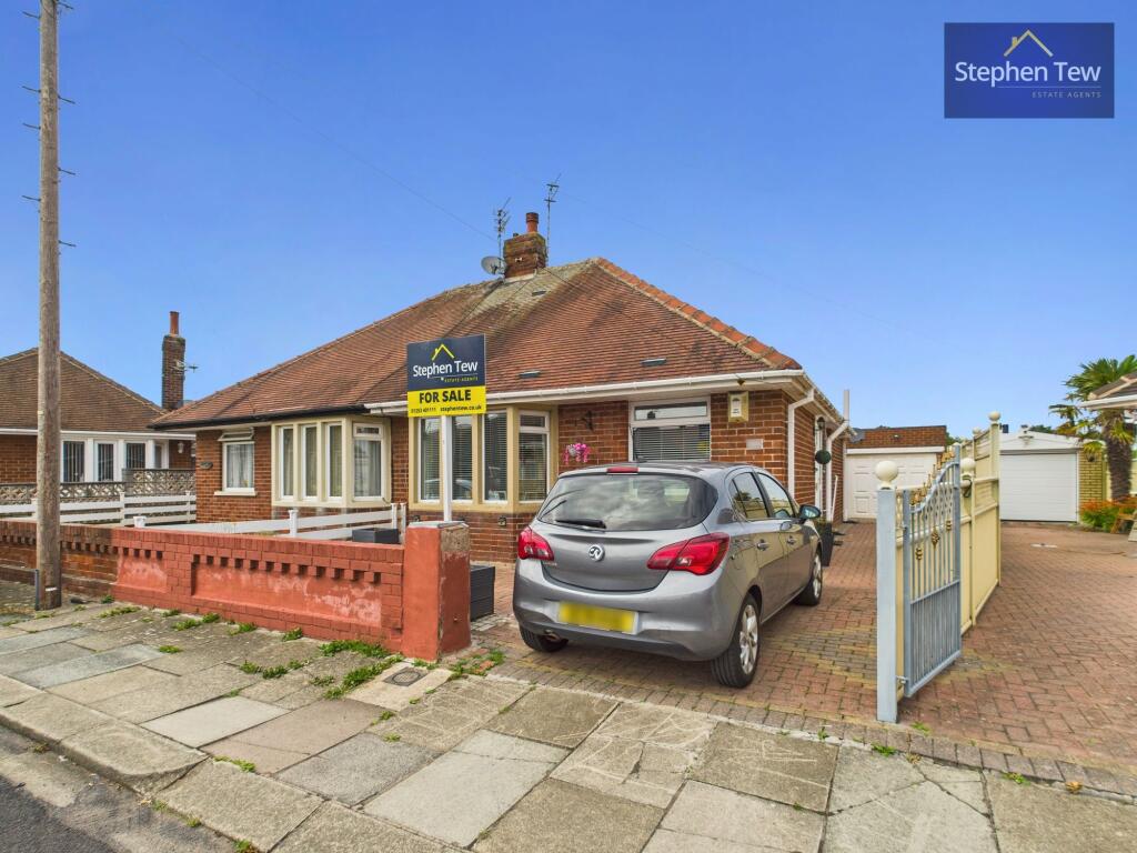2 bedroom semi-detached bungalow for sale in Clitheroe Place, Blackpool ...