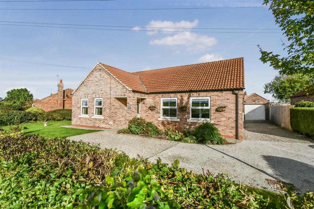 3 bedroom detached bungalow for sale in Tholthorpe, York, YO61