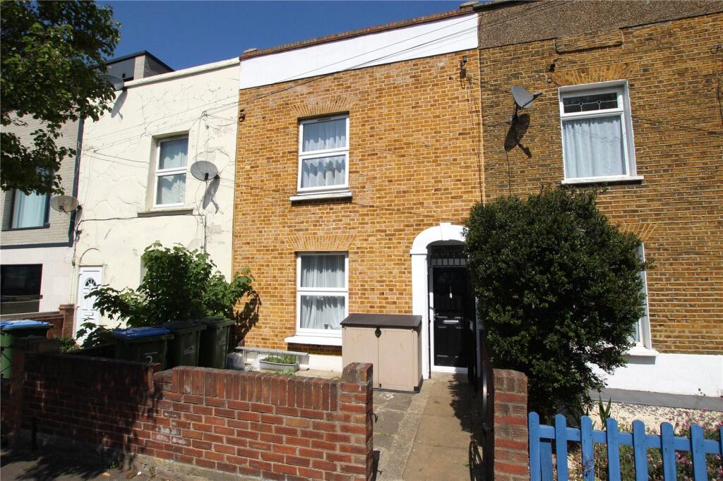 2 bedroom terraced house for rent in Burrage Place, Woolwich, SE18