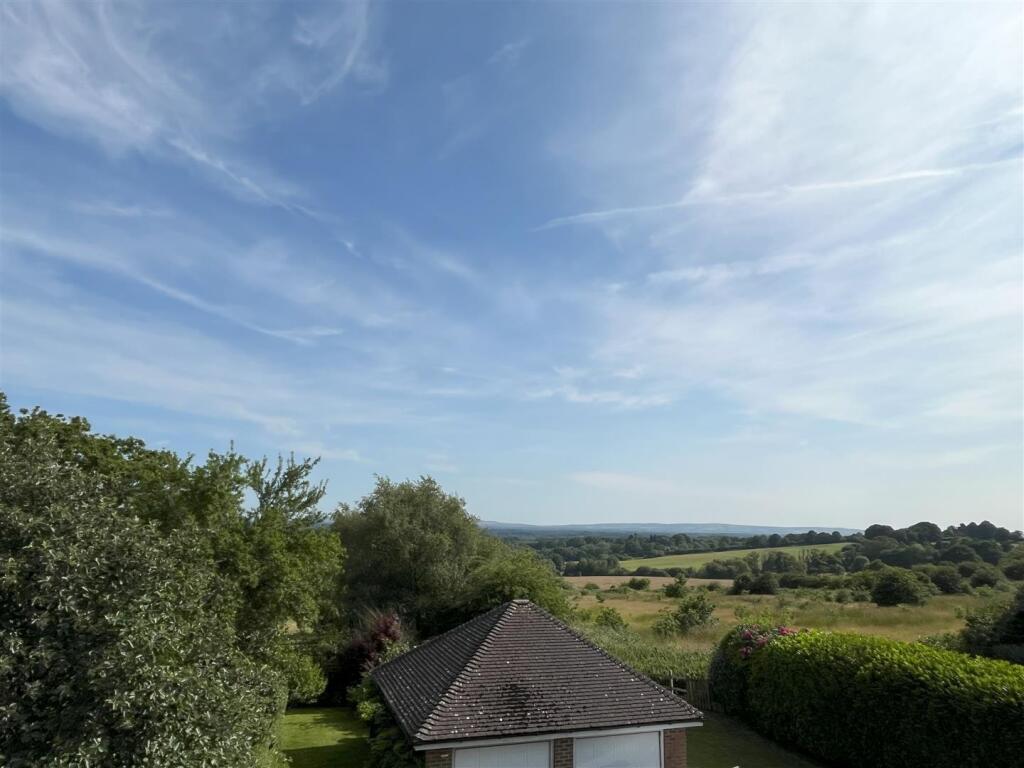 4 bedroom detached house for sale in Cross In Hand, Heathfield TN21 0SR ...