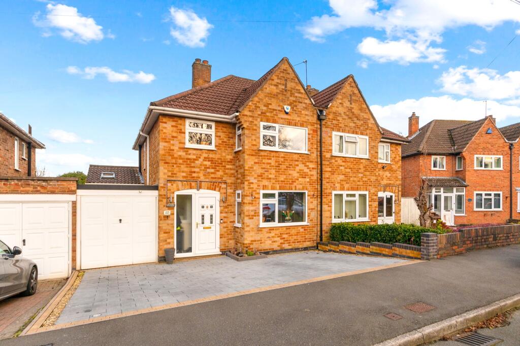 3 bedroom semi-detached house for sale in Heathgate Close, Birstall, LE4