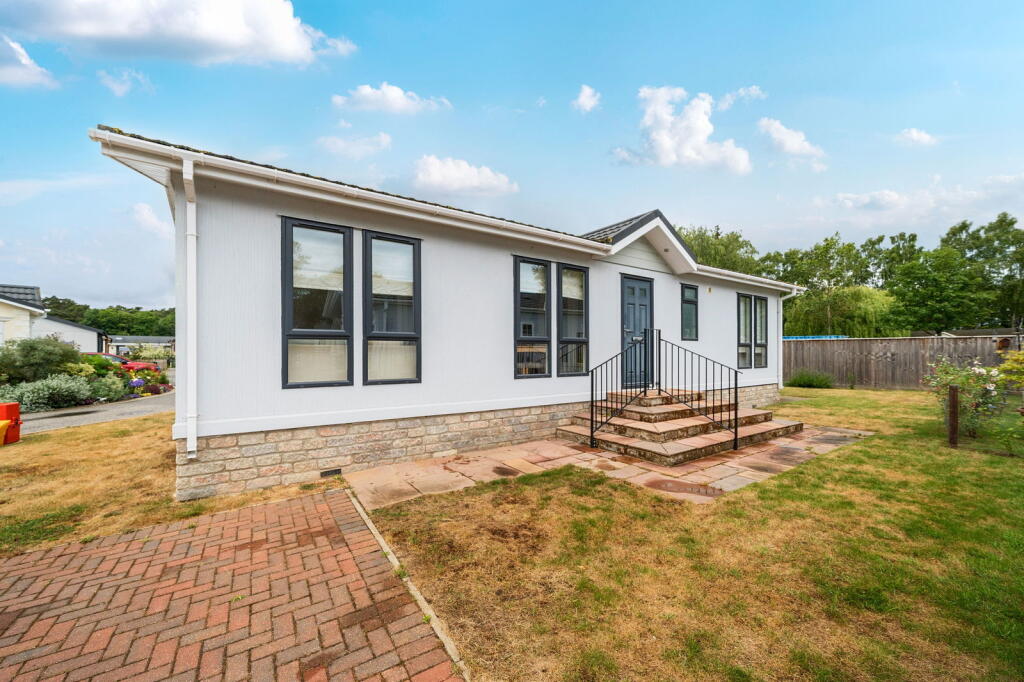 2 bedroom park home for sale in Forest Edge Court, Great Hockham, Nr ...