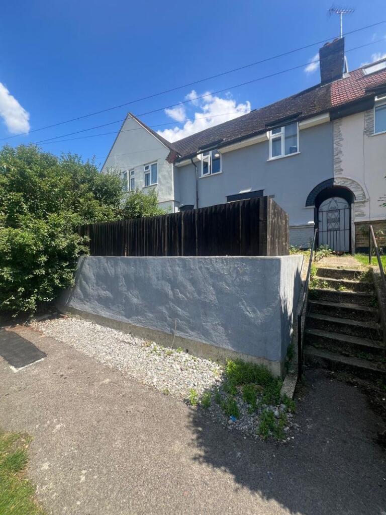 5 bedroom terraced house for sale in 30 Appletree Avenue, Yiewsley ...