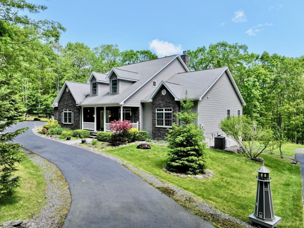 3 bedroom property for sale in Pennsylvania, Wayne County, Hawley, USA