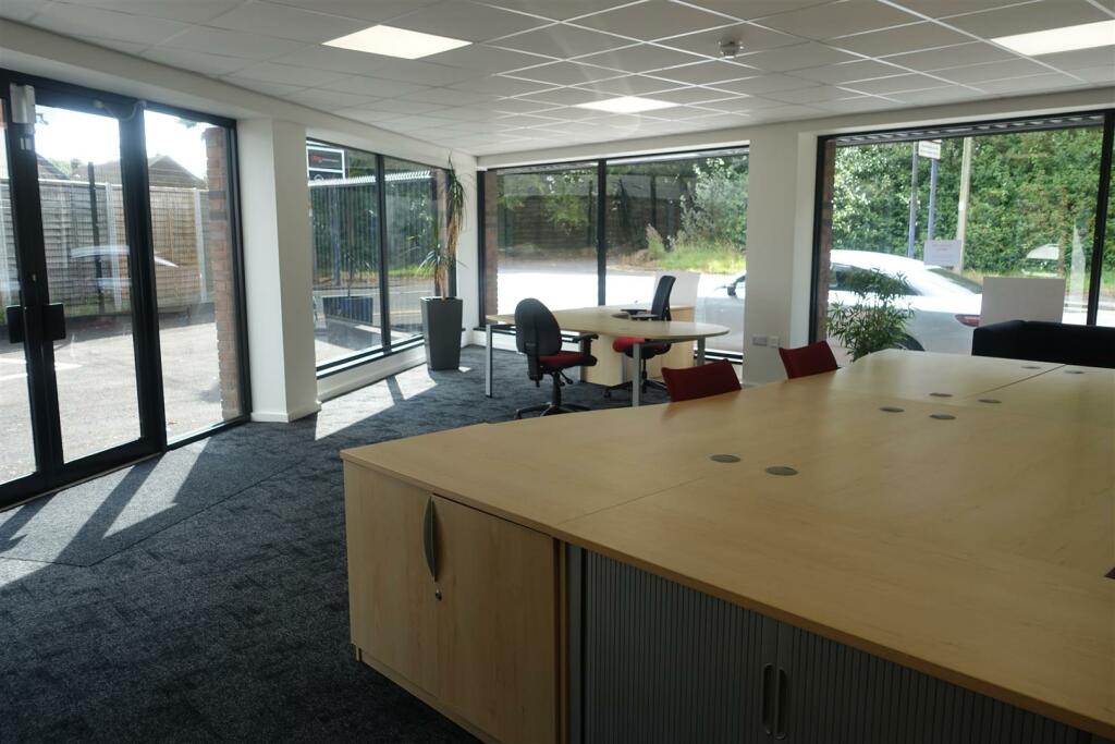 Office to lease in Wigan Road, Wigan. WN2 3BU, WN2