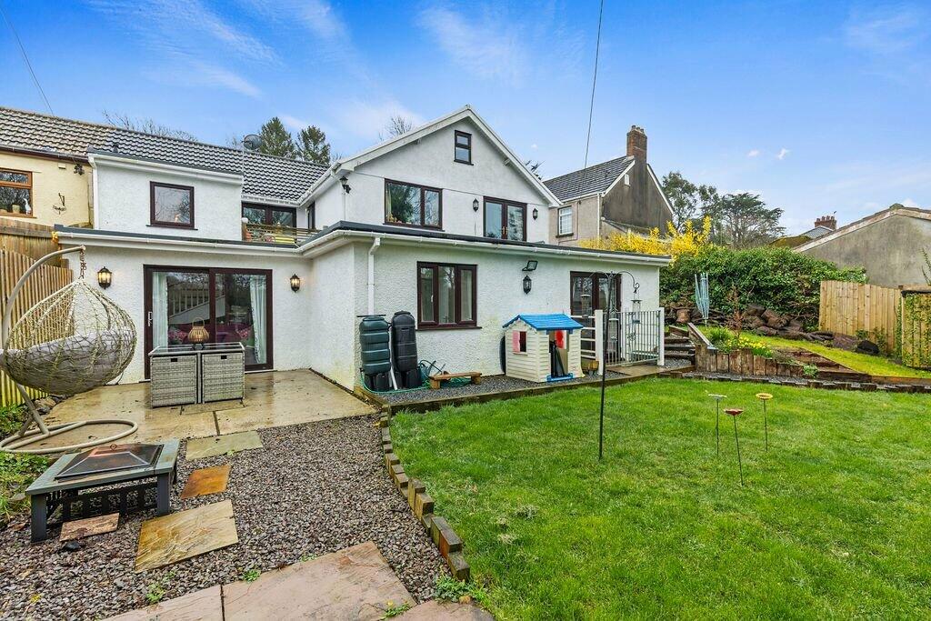 4 Bedroom Semi Detached House For Sale In Bishopston Road Bishopston