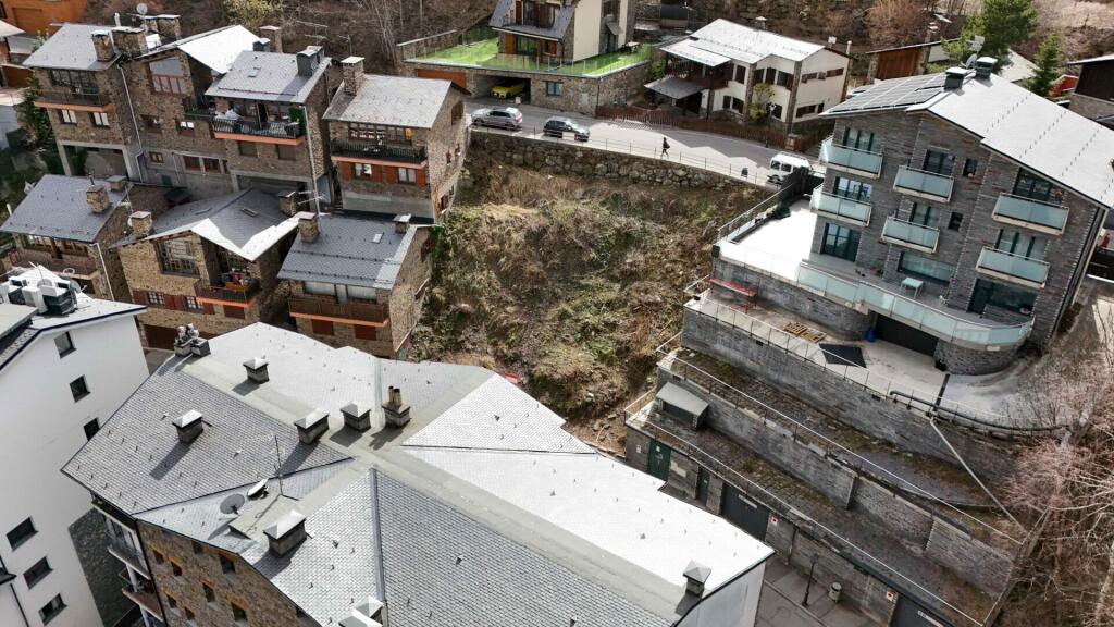 Plot for sale in Massana (La), Andorra