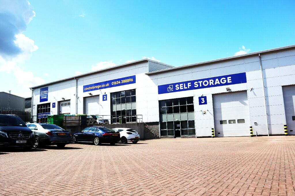 Serviced office to lease in Bredgar Road, Gillingham, Kent, ME8