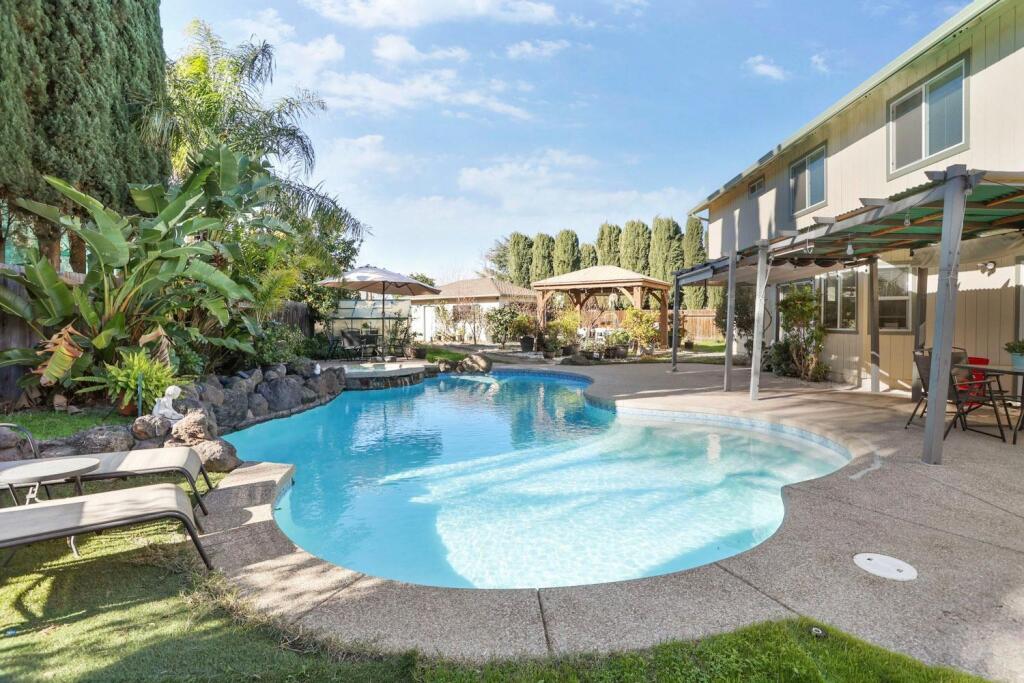 4 bedroom detached house for sale in California, San Joaquin County ...