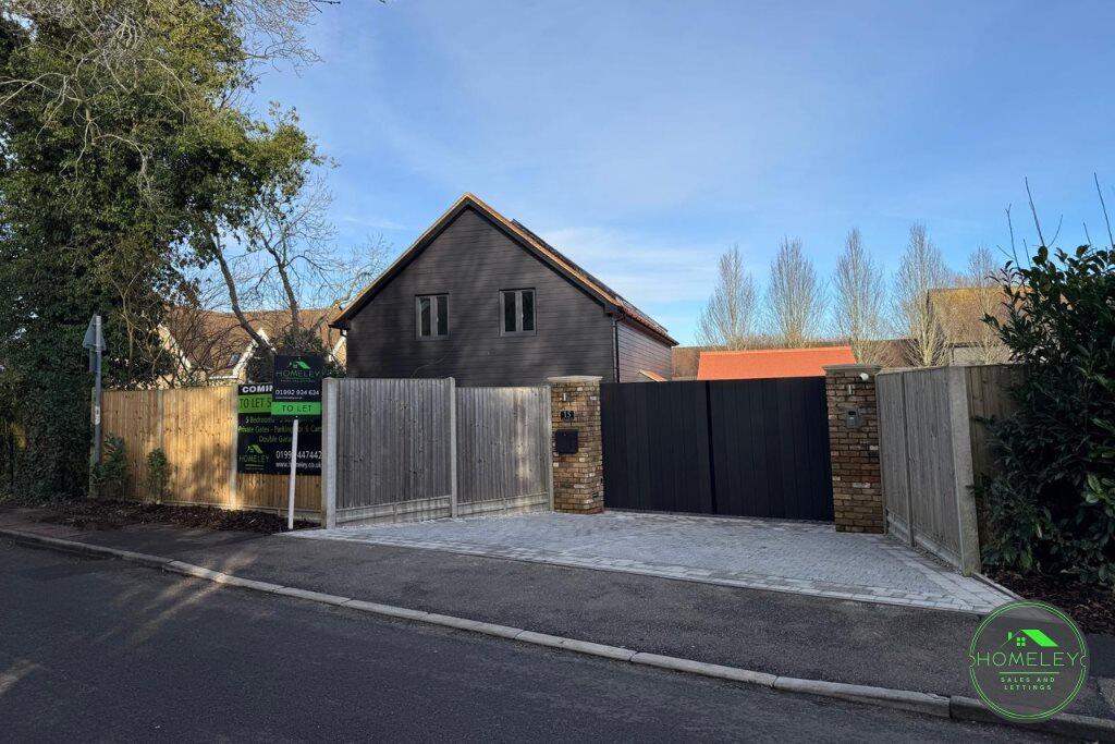 5 bedroom detached house for rent in Lower Road, Great Amwell , Ware, SG12