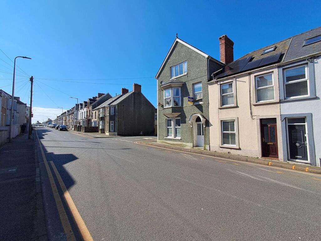 1 bedroom flat for rent in Priory Road, Milford Haven, Pembrokeshire, SA73