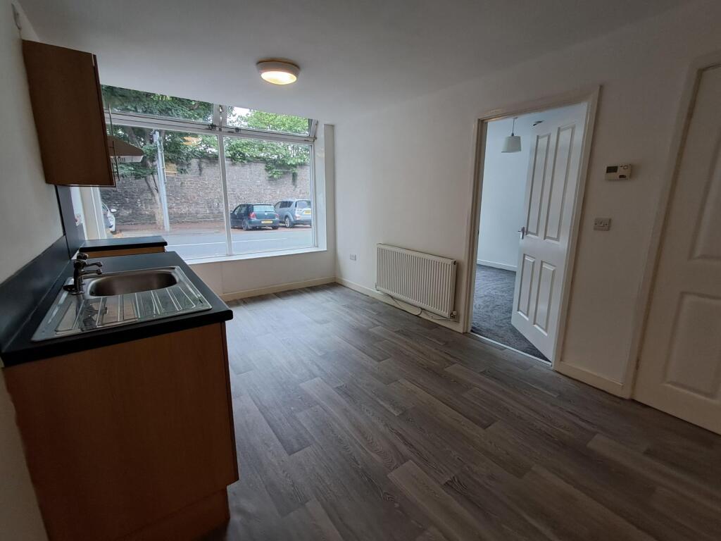 1 bedroom flat for rent in Flat , - Commercial Row, Pembroke Dock, SA72