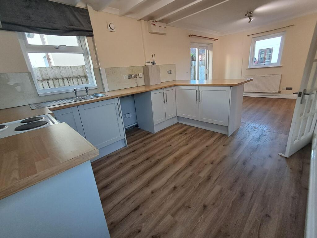 3 bedroom detached house for rent in Llain Drigarn, Crymych, SA41