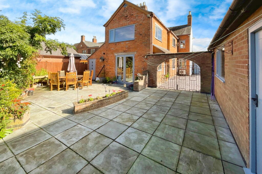 4 bedroom detached house for sale in Dunton Road, Broughton Astley ...