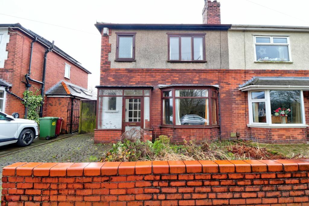 3 bedroom semi-detached house for sale in Heaton Avenue, Doffcocker ...
