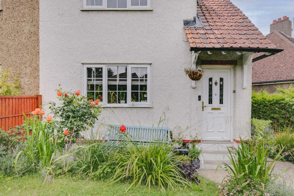 3 bedroom end of terrace house for rent in Bloomhall Road, London, SE19