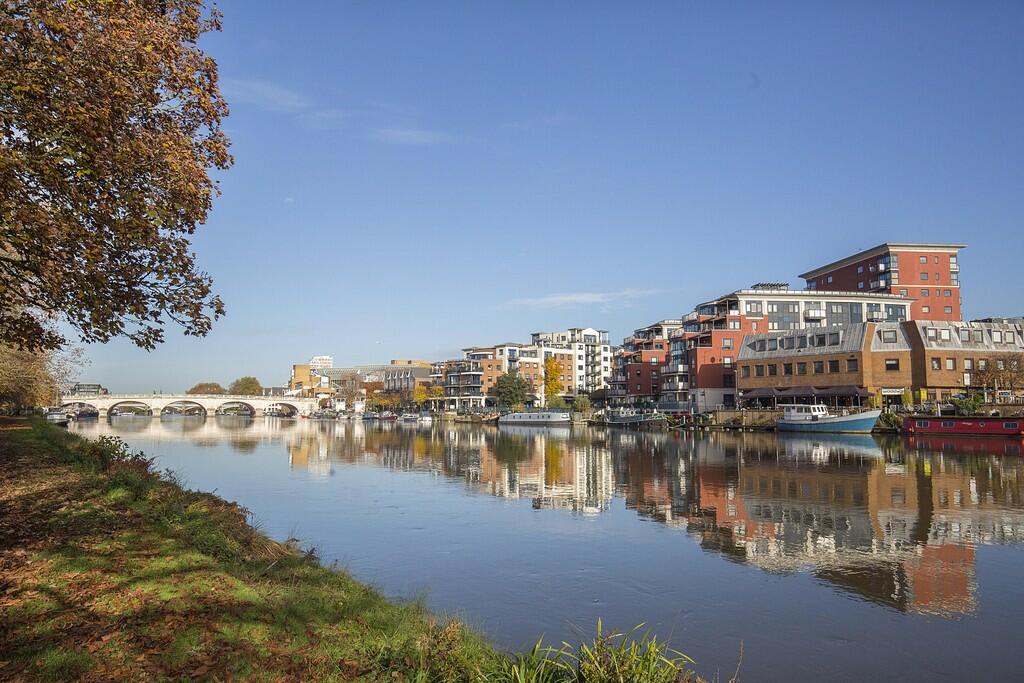 2 bedroom apartment for sale in Charter Quay, Kingston upon Thames, KT1