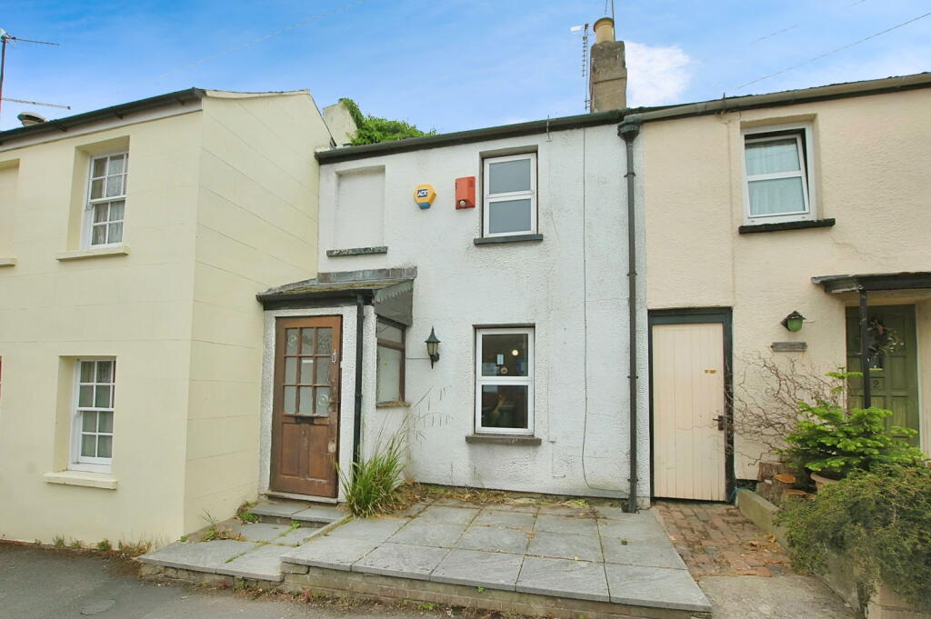 2 bedroom terraced house for sale in Overbury Street, Charlton Kings ...