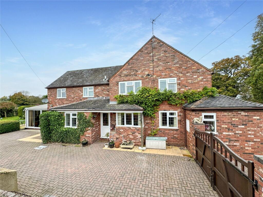 3 bedroom semi-detached house for sale in Oak Cottages, Oak Lane ...