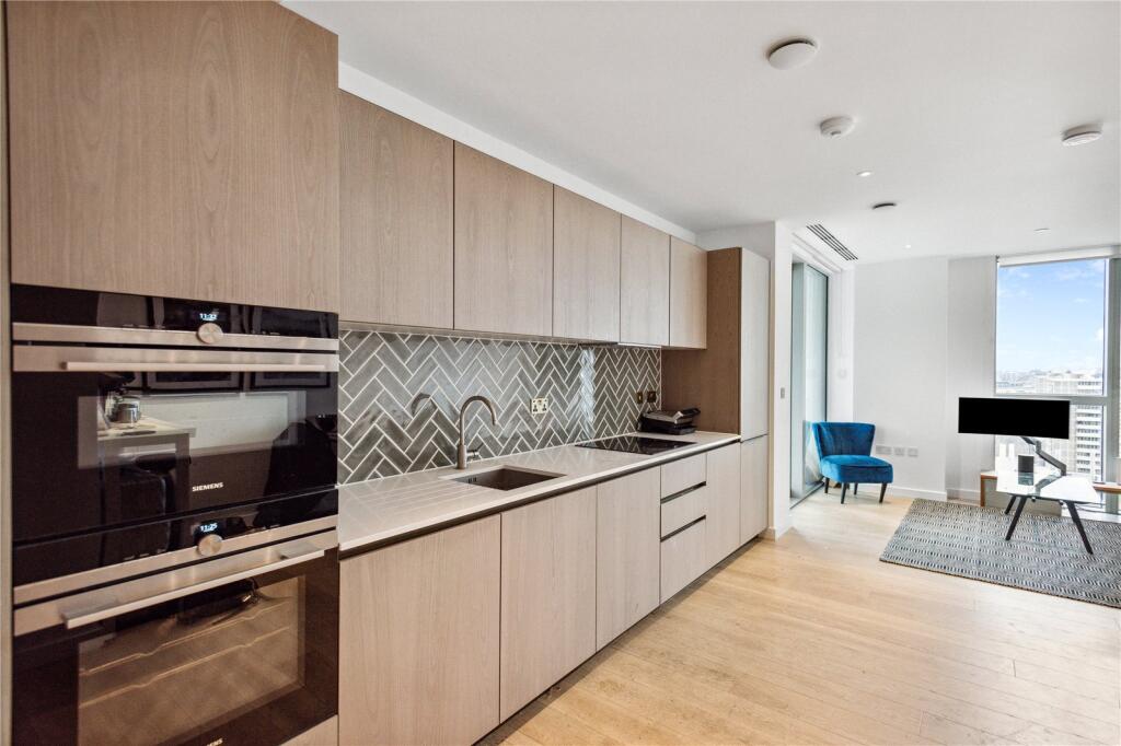 2 bedroom flat for rent in City Road, Hoxton, EC1V