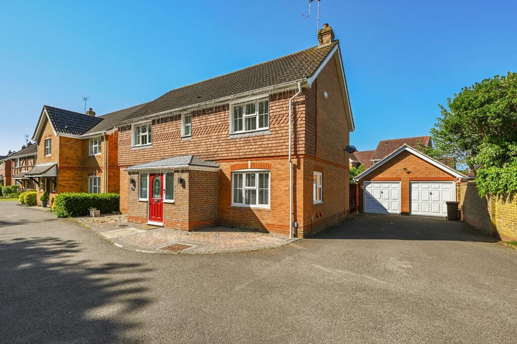 4 bedroom detached house for sale in Christopher Bushell Way ...