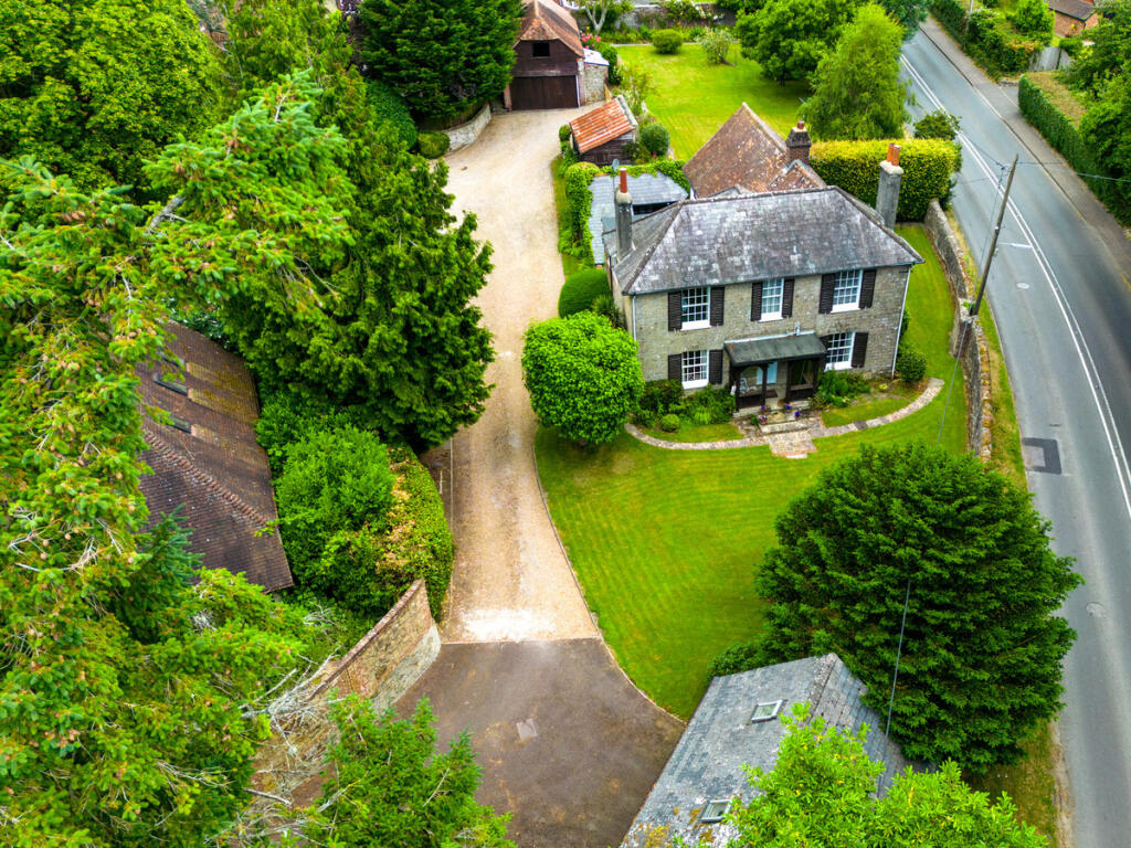 5 bedroom detached house for sale in Stane Street, Pulborough, RH20