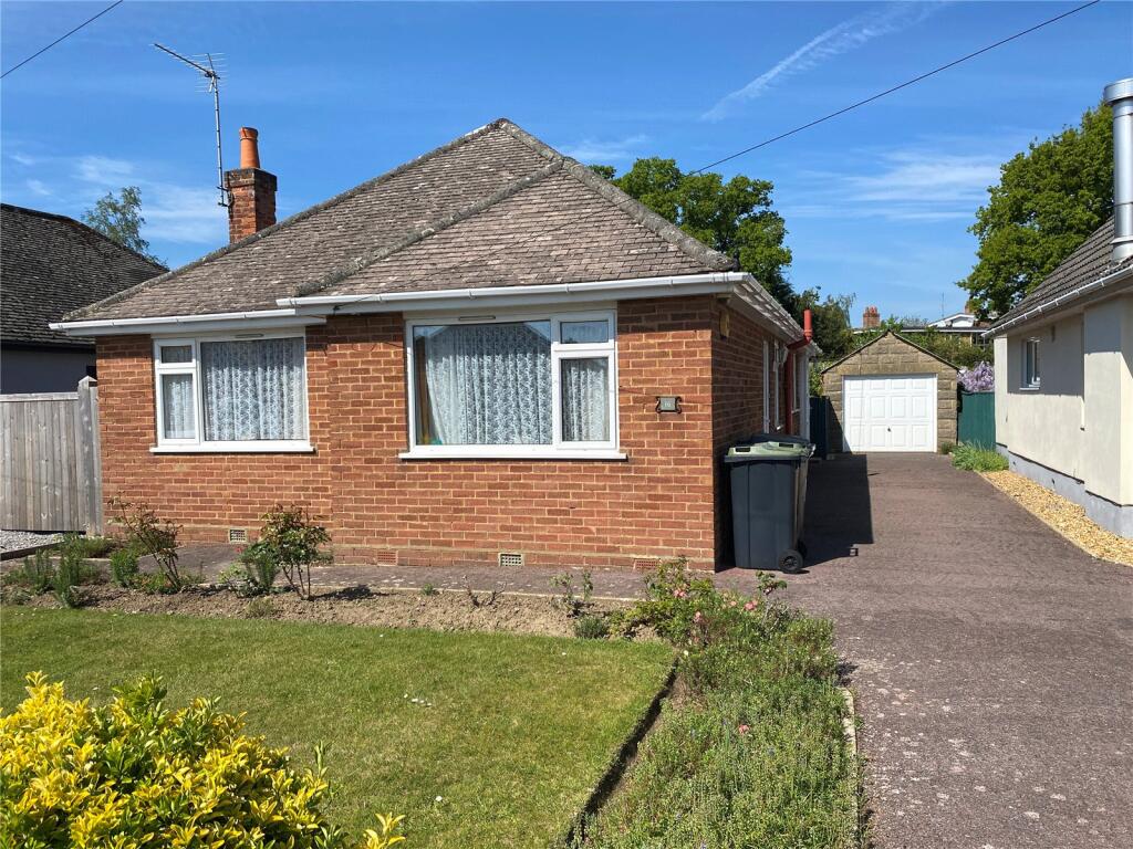 2 bedroom bungalow for sale in Roundhaye Road, Bear Cross, Bournemouth ...