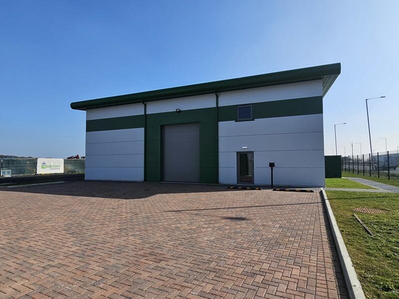 Light industrial facility to lease in Building 2 Walbrook Business Park ...