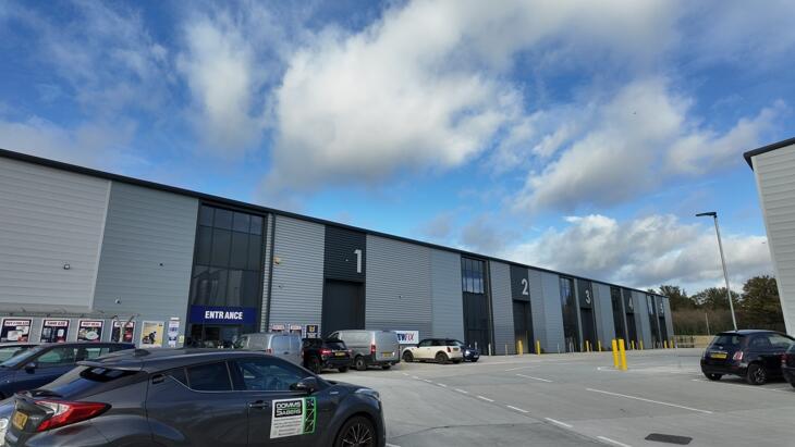 Light industrial facility to lease in Unit 3, Royston Gateway Trade ...