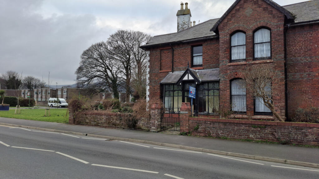 4 bedroom semi-detached house for sale in The Poplars, Bircham Avenue ...