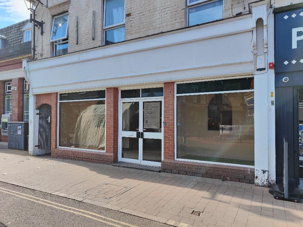 High street retail property to lease in 9 Market Place, Willenhall, WV13