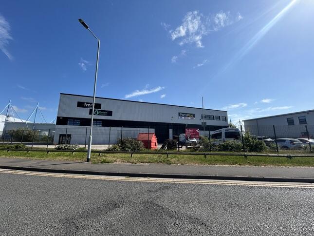 Light industrial facility to lease in Premier House, Henry Boot Way ...