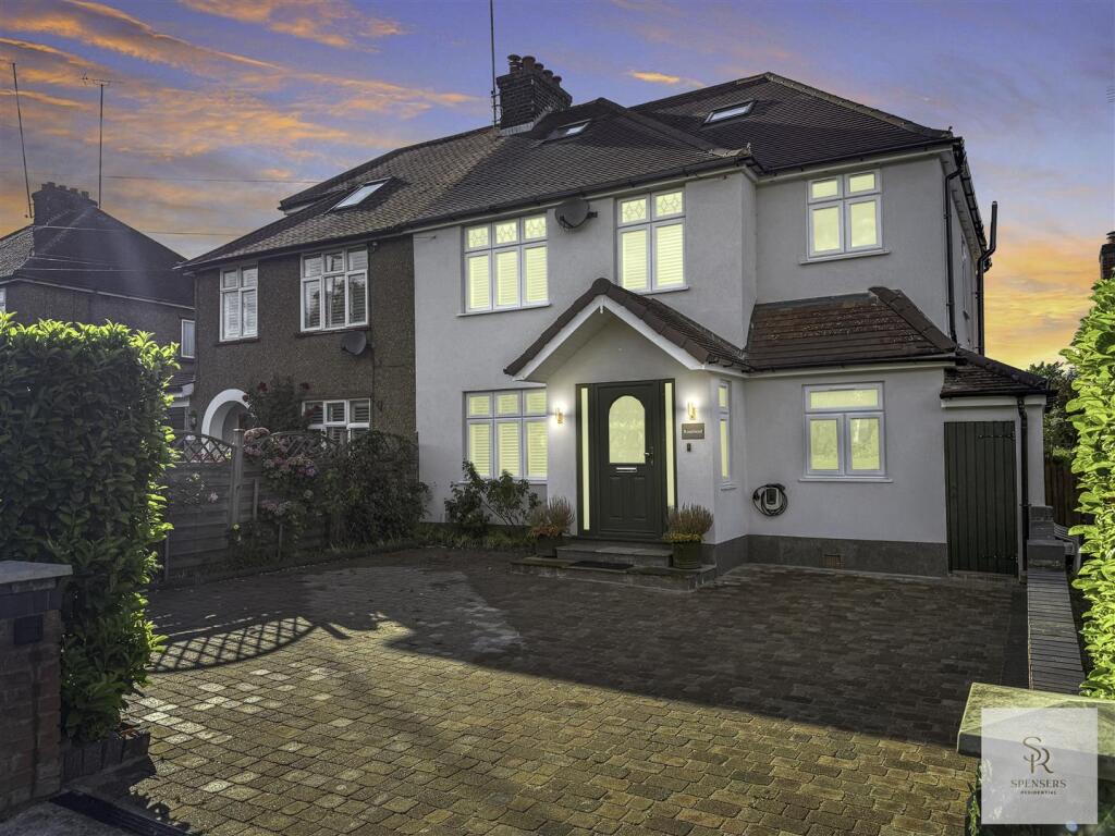 5 bedroom semi-detached house for sale in Redbourn Road, Hemel ...