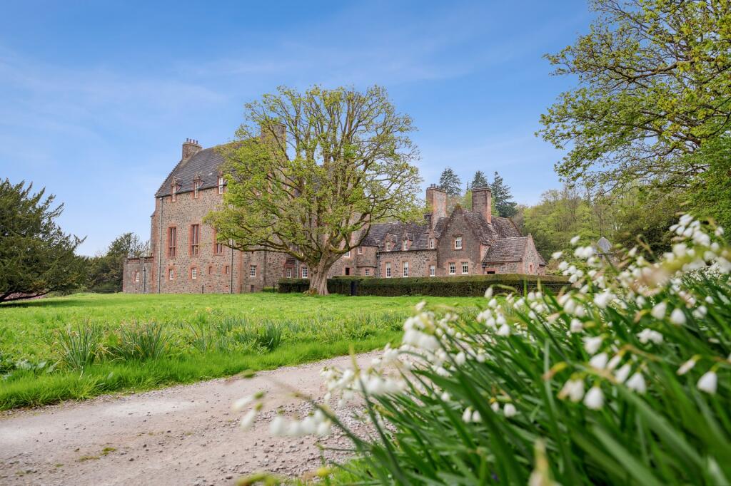 5 bedroom semi-detached house for rent in Formakin Estate Houston Road ...