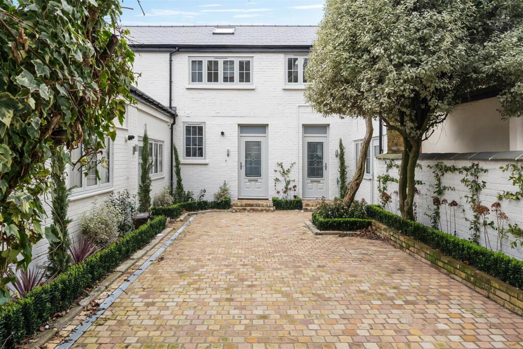 1 bedroom apartment for sale in Birkbeck Road, North Finchley, N12