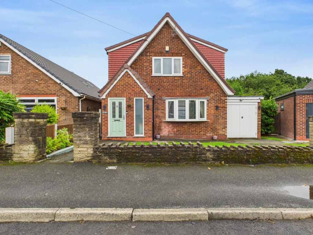 3 bedroom detached house for sale in Kingsley Close, Denton, Manchester, M34 2DY, M34