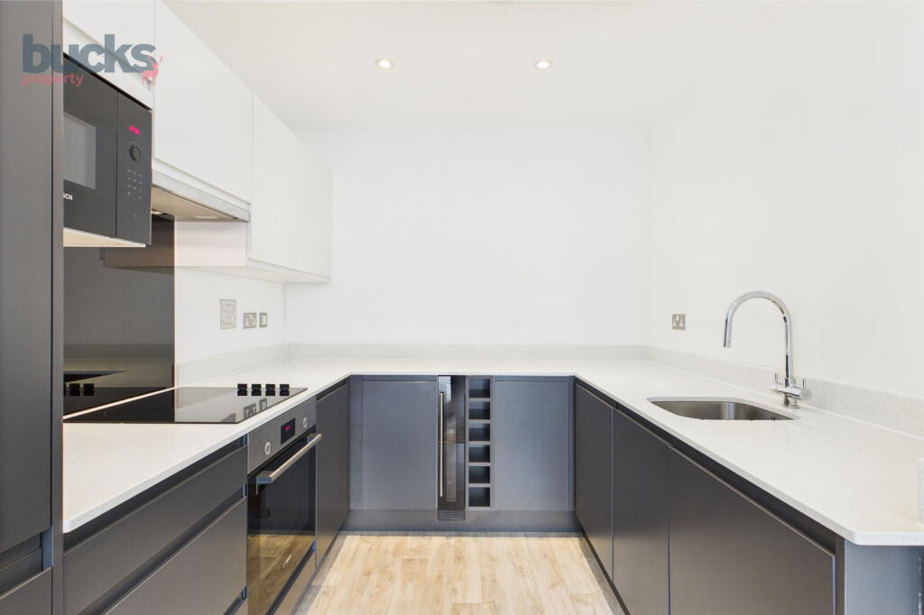2 bedroom apartment for sale in Wycombe Road, Saunderton, High Wycombe ...