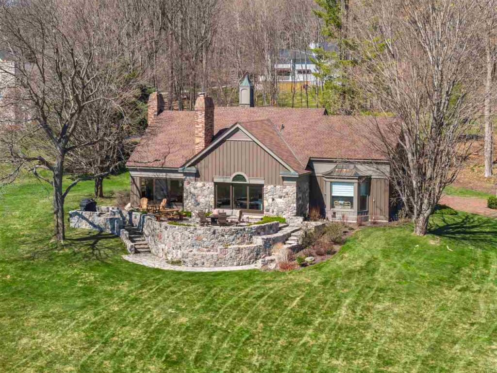 3 bedroom detached house for sale in Michigan, Emmet County, Harbor ...