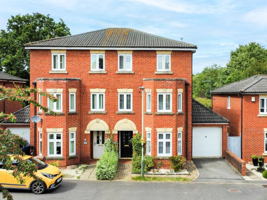 3 bedroom house for sale in Sir Charles Irving Close, Cheltenham, GL50