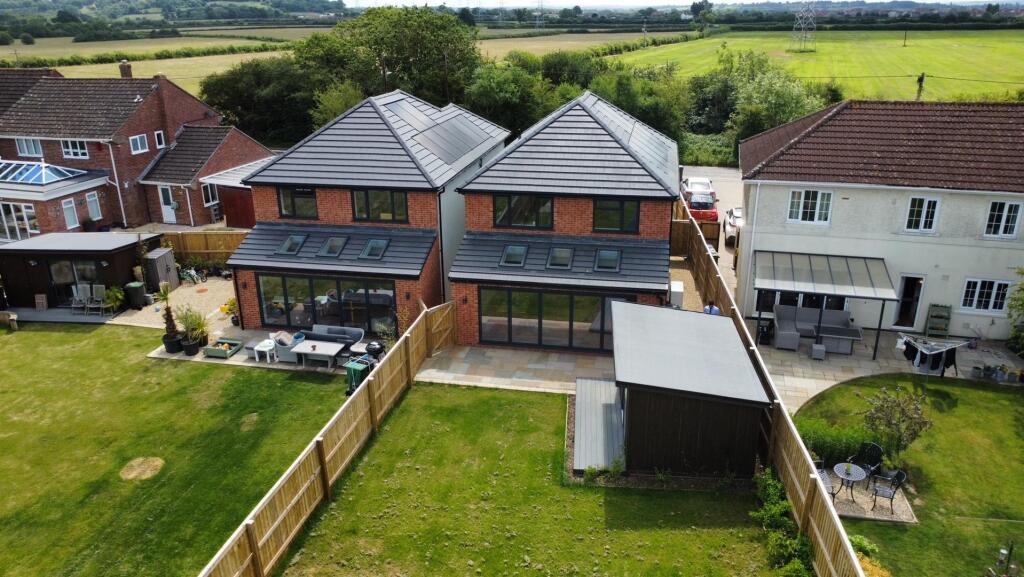 4 bedroom detached house for sale in Woodrow Road, Forest, Melksham, SN12