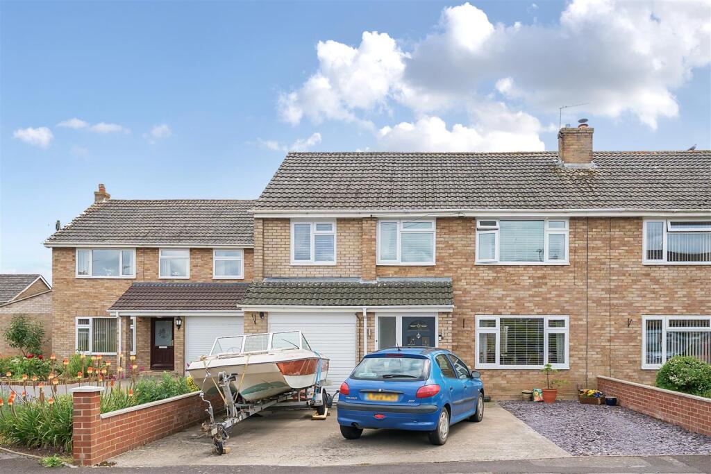 5 bedroom semi-detached house for sale in St. Marys Close, Hilperton ...