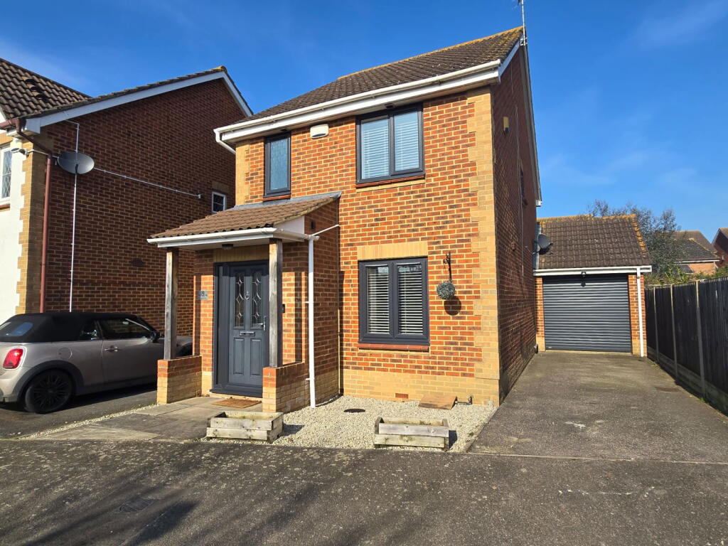 3 bedroom detached house for sale in Harebell Close, Minster On Sea ...