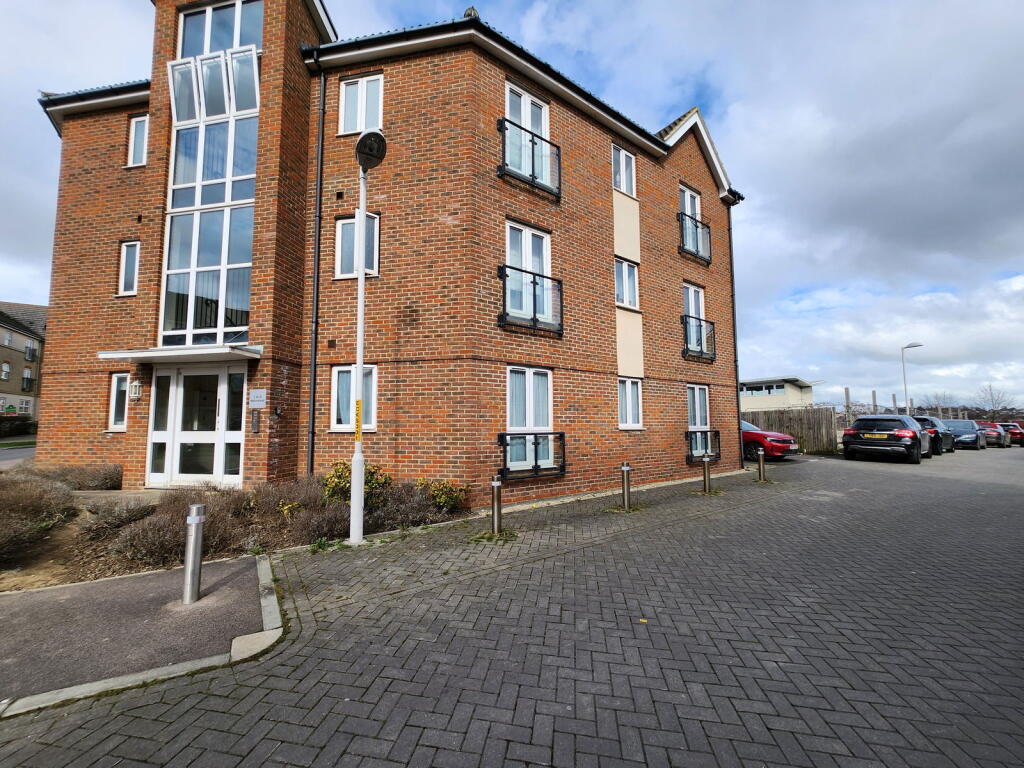 2 bedroom ground floor flat for sale in Nettle Way, Minster On Sea ...